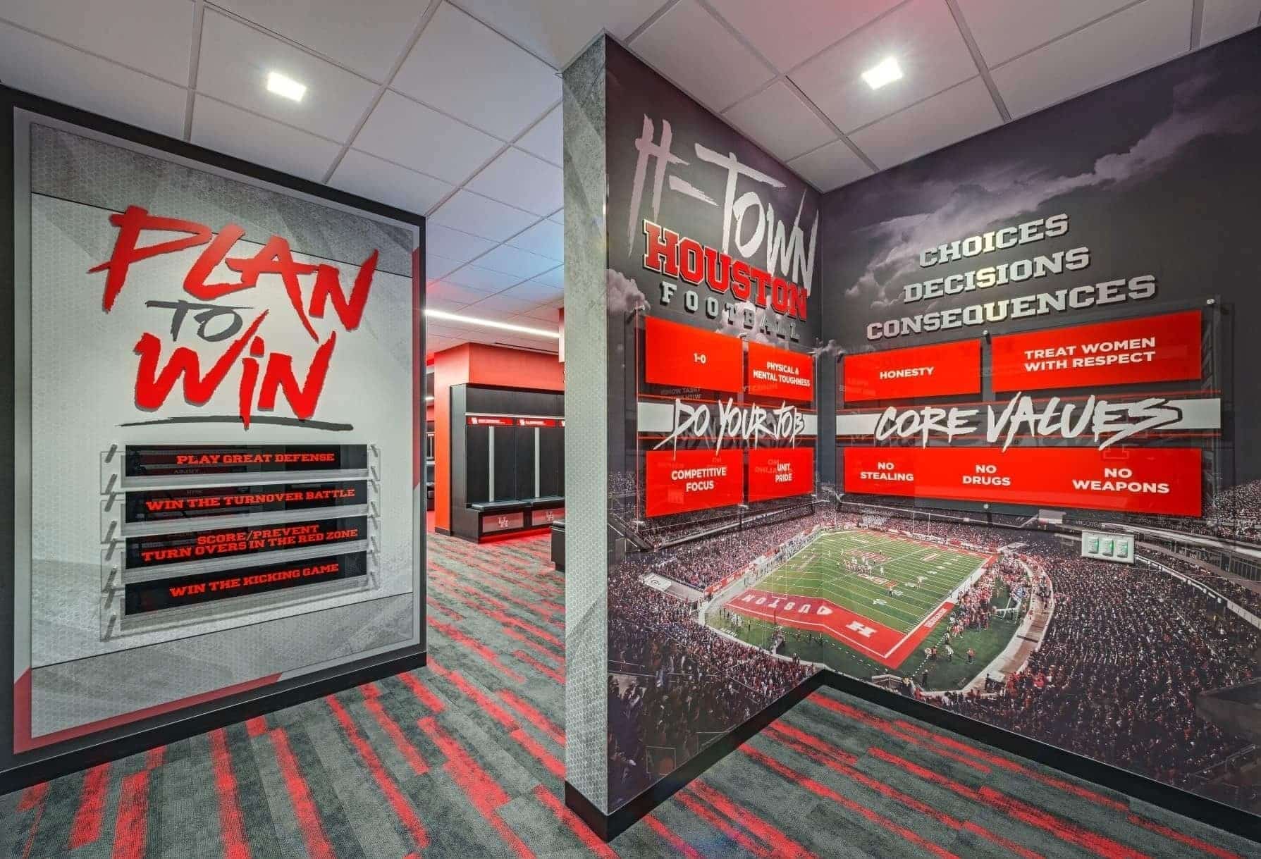 University of Houston – Football Locker Room - PBK Architects