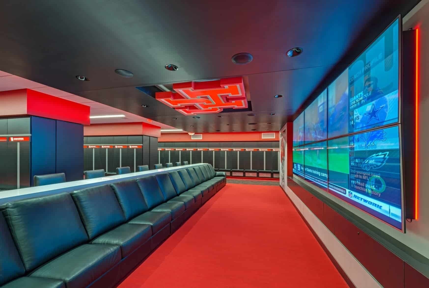 University of Houston – Football Locker Room - PBK Architects