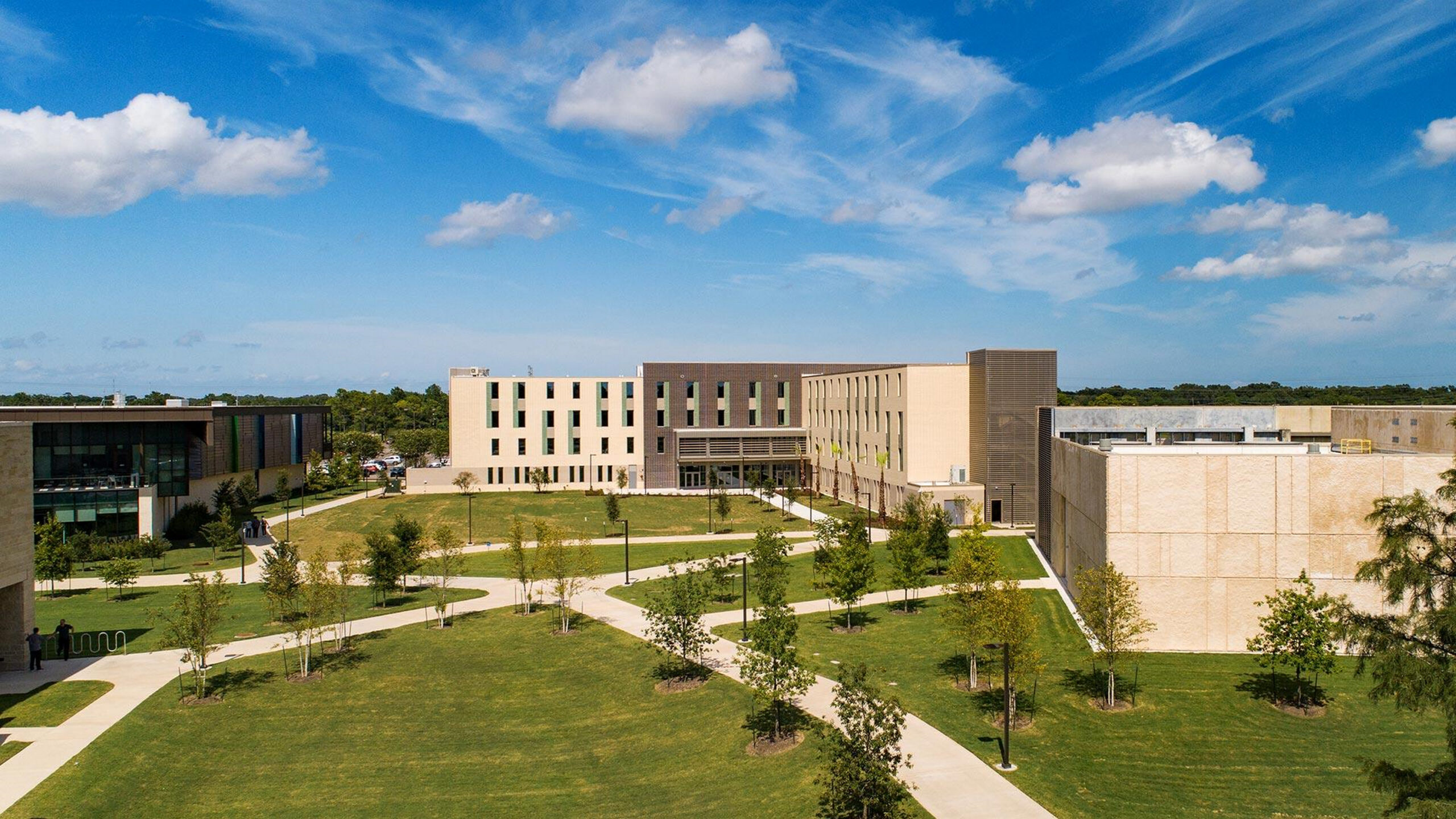 Hunter Hall Student Housing Building - PBK Architects