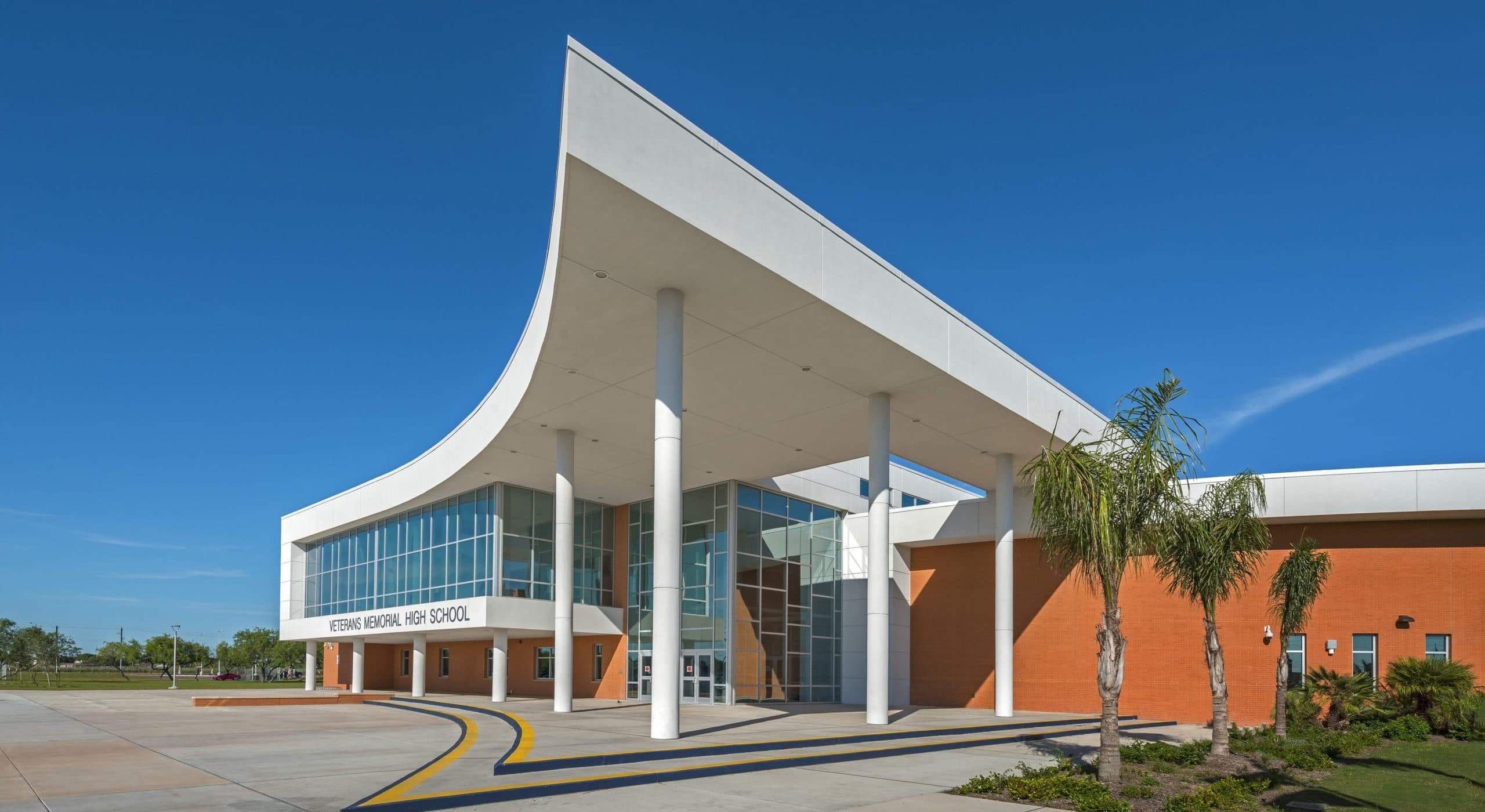 Veterans Memorial High School - PBK Architects