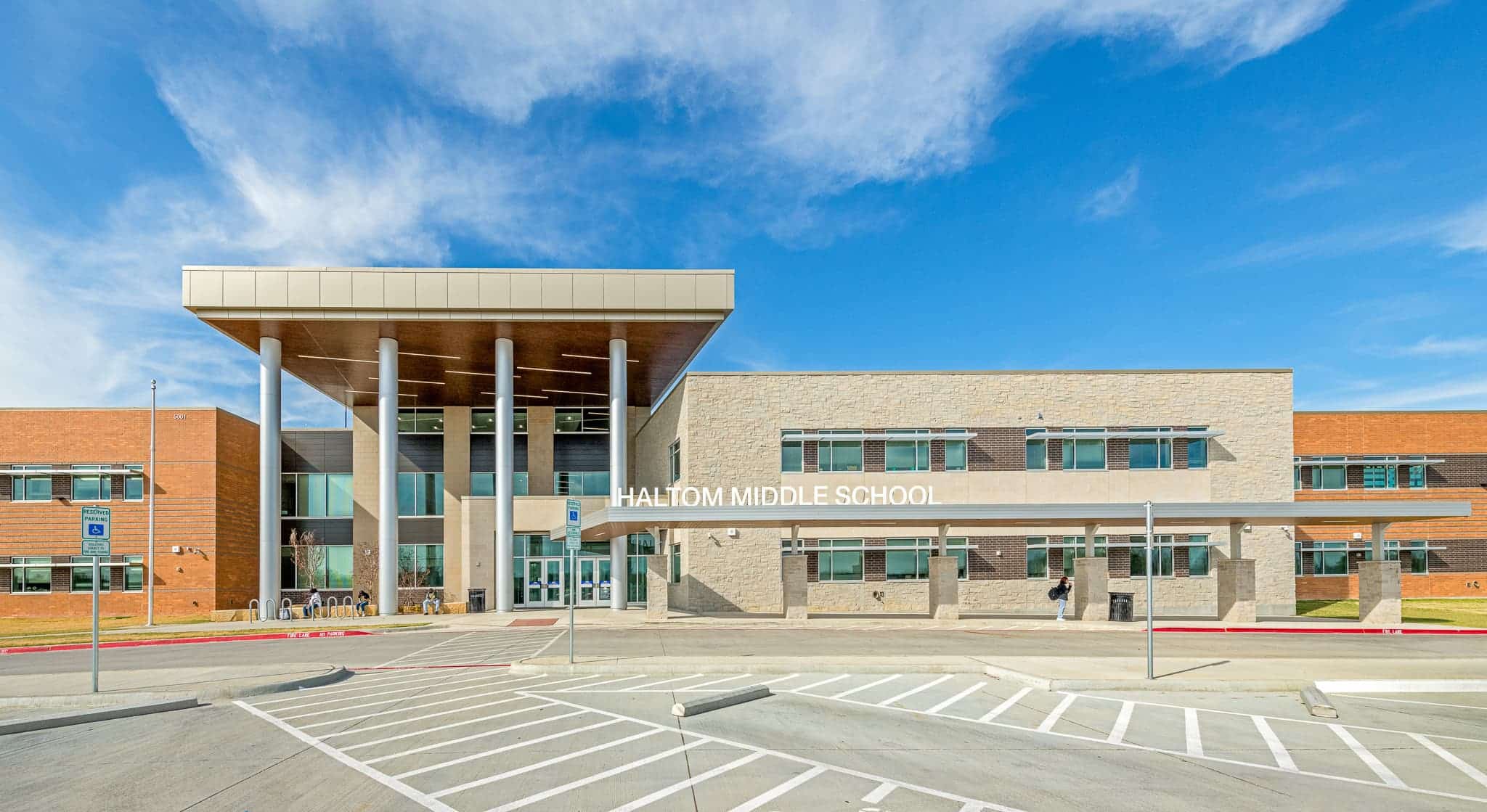 Haltom Middle School - PBK Architects