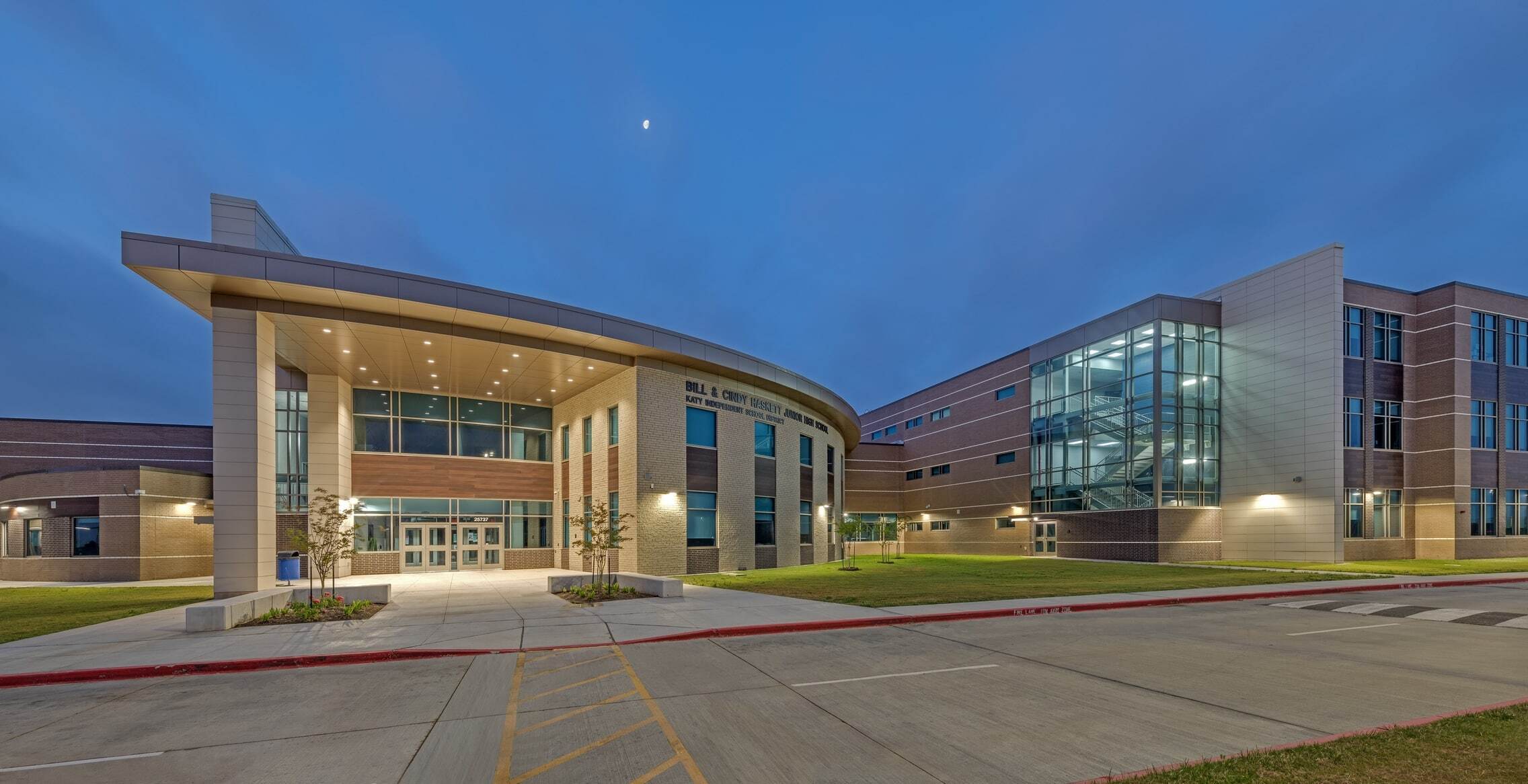 Haskett Junior High School - PBK Architects